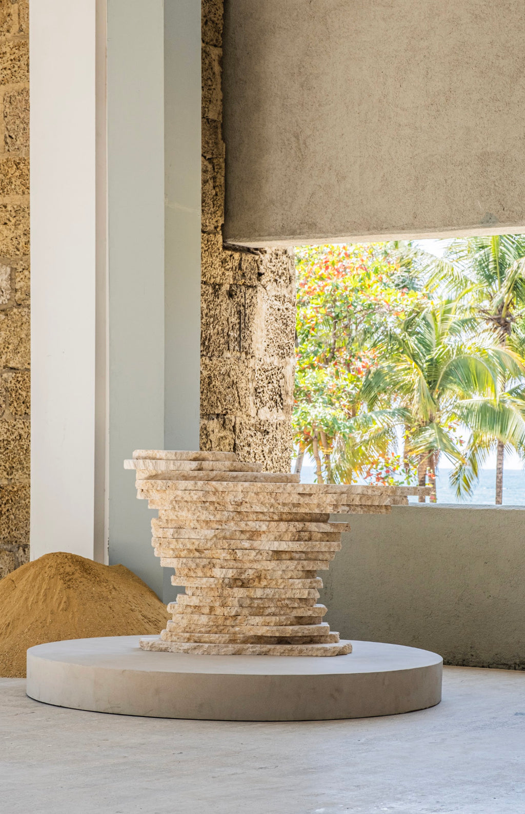 PERSPICERE CONSOLE – FREEMAN GALLERY