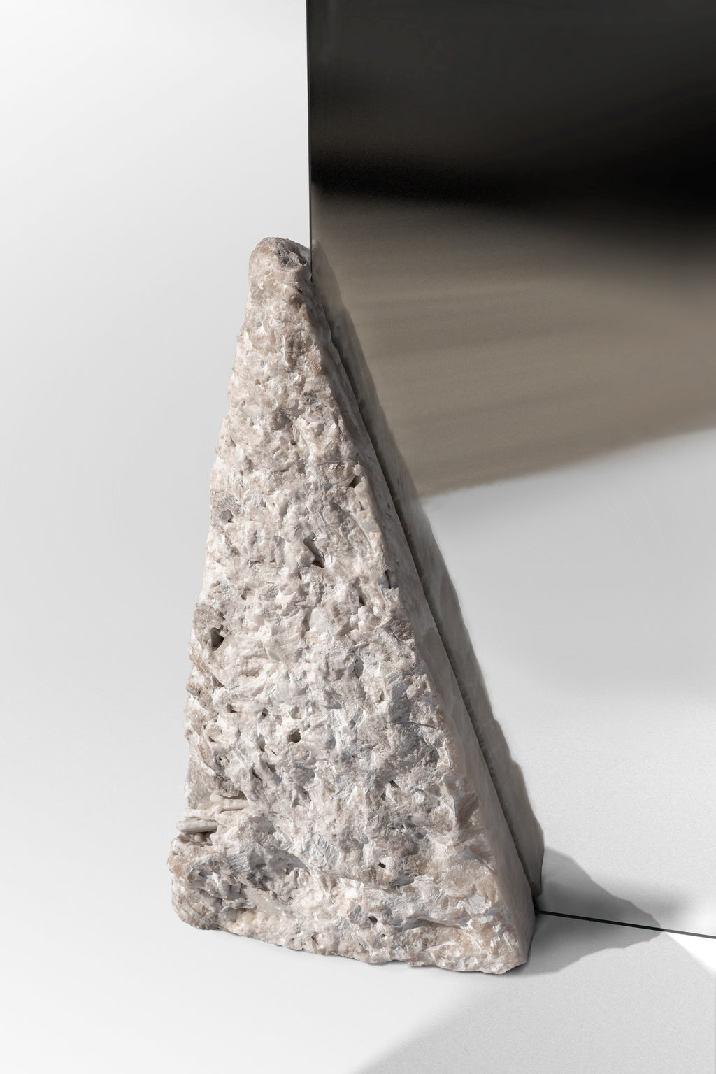 ILLUSIO SINGLE MIRROR – FREEMAN GALLERY