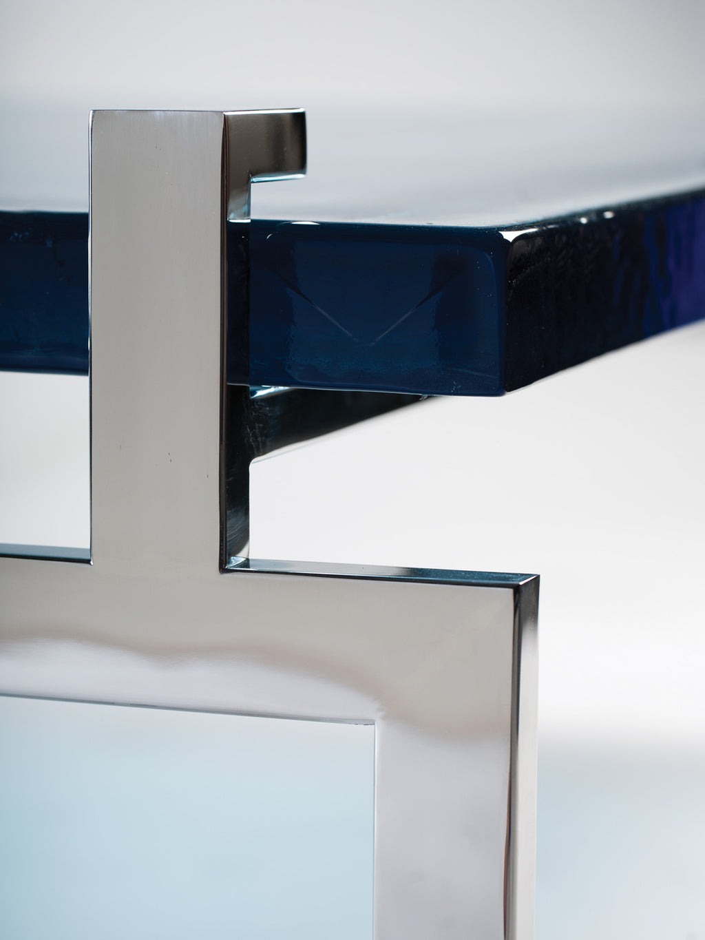JEWEL SIDE TABLE – FREEMAN GALLERY
