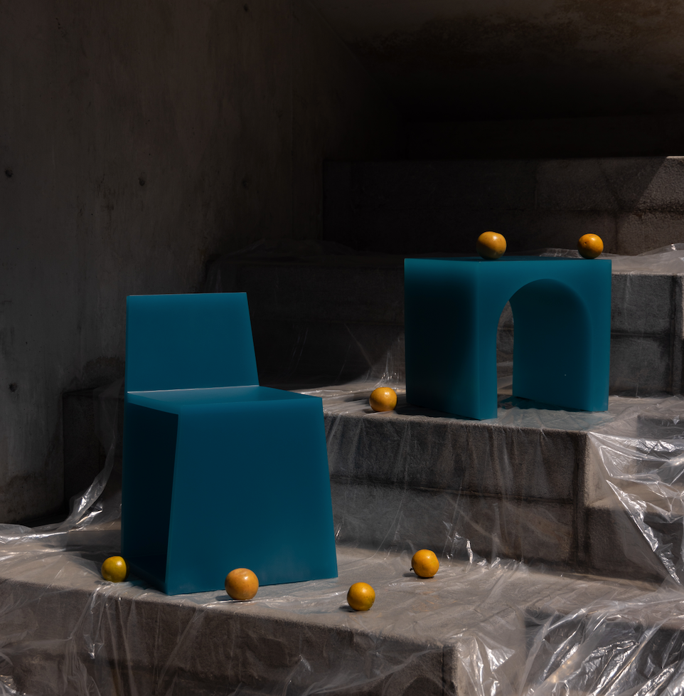 PUENTE RESIN SIDE TABLE – FREEMAN GALLERY