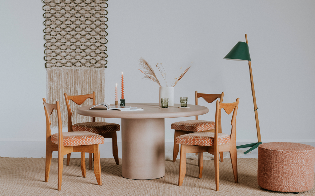 OOL 80/180 ROUND BLUSHED NUDE DINING TABLE – FREEMAN GALLERY