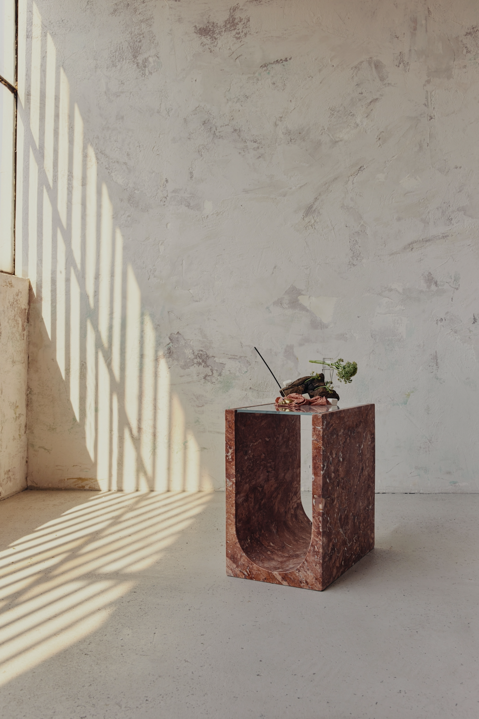 ARTEMIS SIDE TABLE – FREEMAN GALLERY