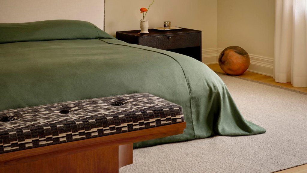 THE NAOS BENCH – FREEMAN GALLERY