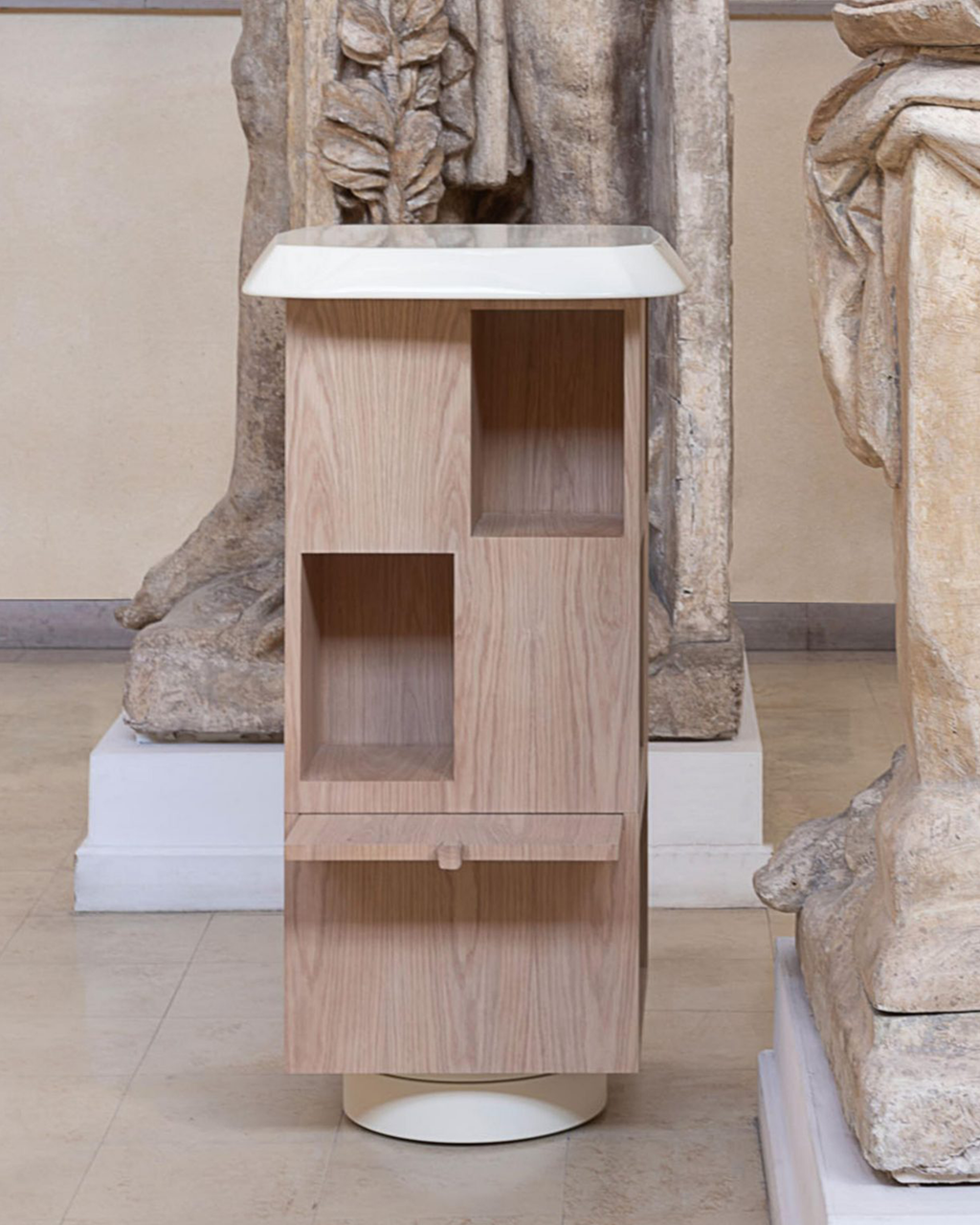 ATLAS COLUMN BOOKSHELF – FREEMAN GALLERY
