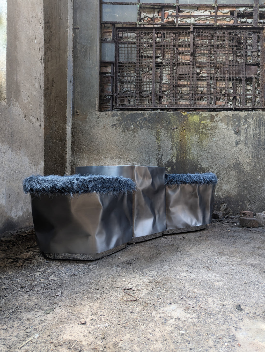 TRIOLITH BENCH – FREEMAN GALLERY