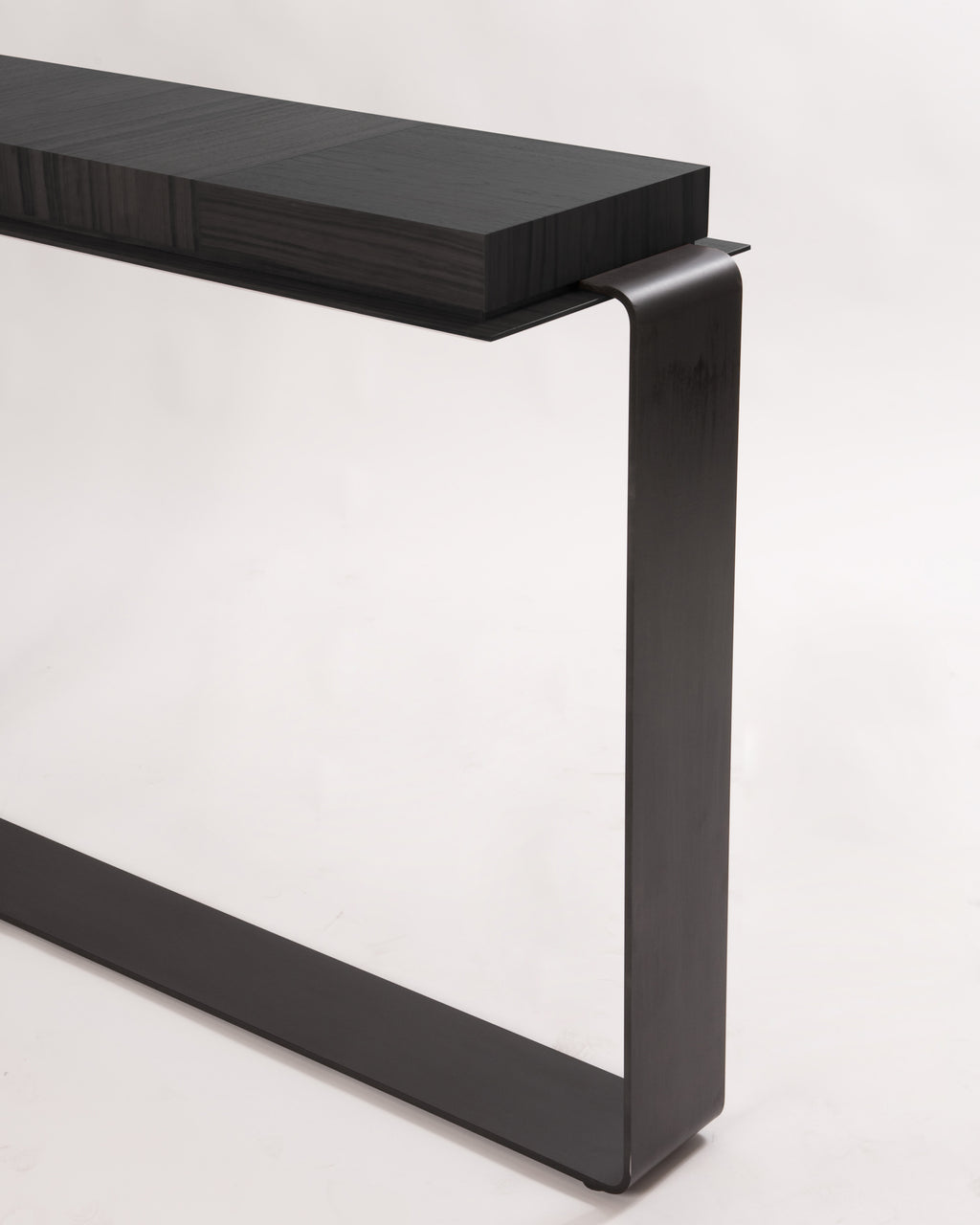 HI01 CONSOLE – FREEMAN GALLERY