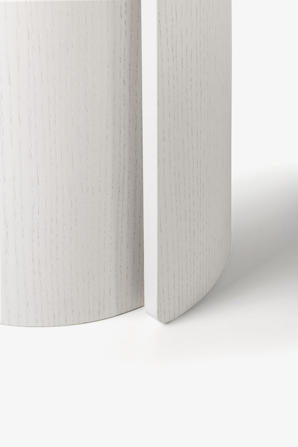 VOLTA DINING TABLE IN WHITE – FREEMAN GALLERY