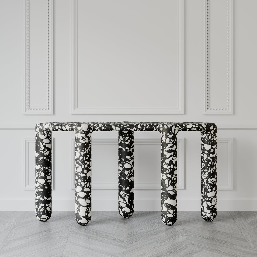 CONSOLE.04 – FREEMAN GALLERY