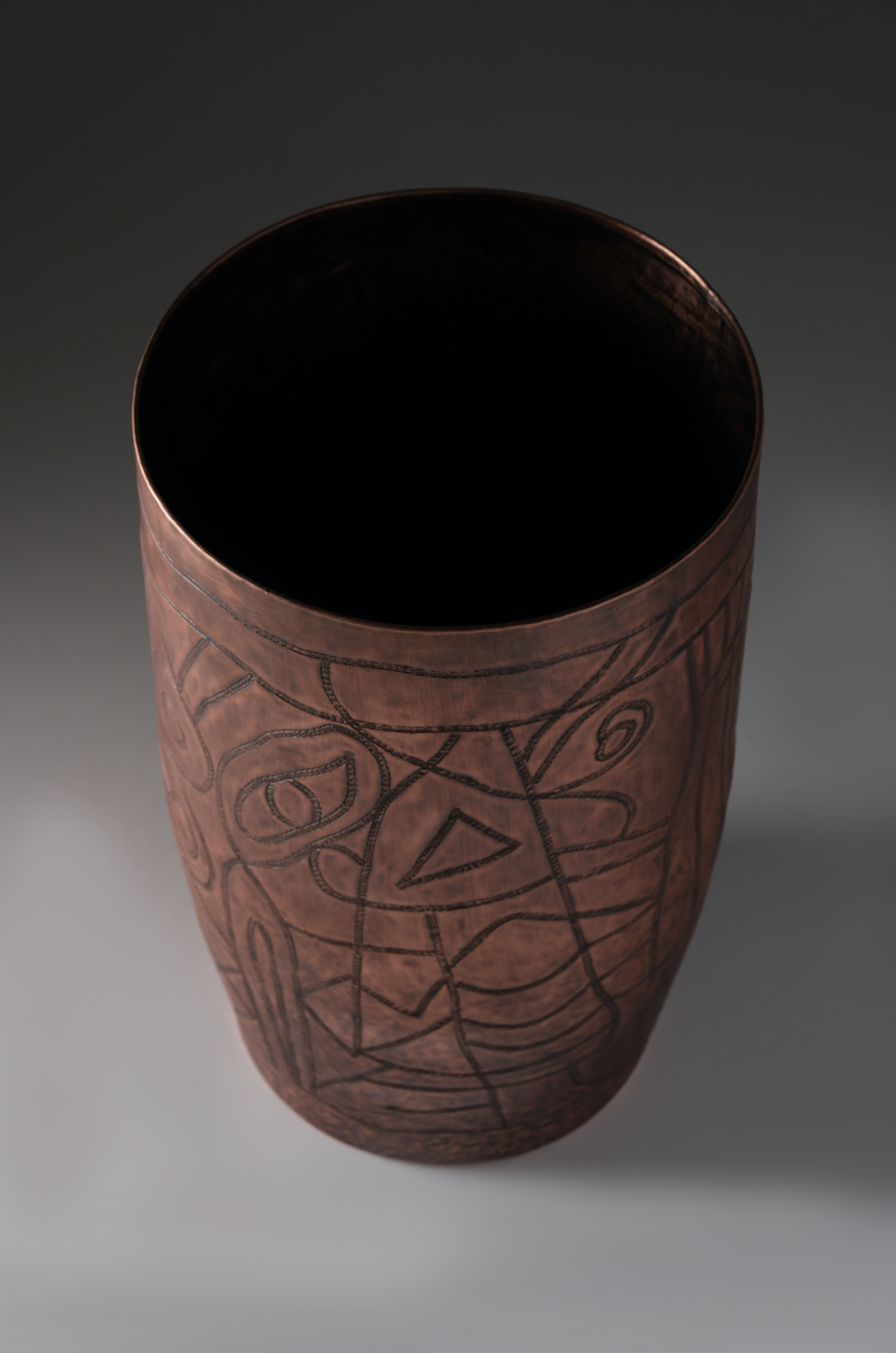VASE NOVA – FREEMAN GALLERY