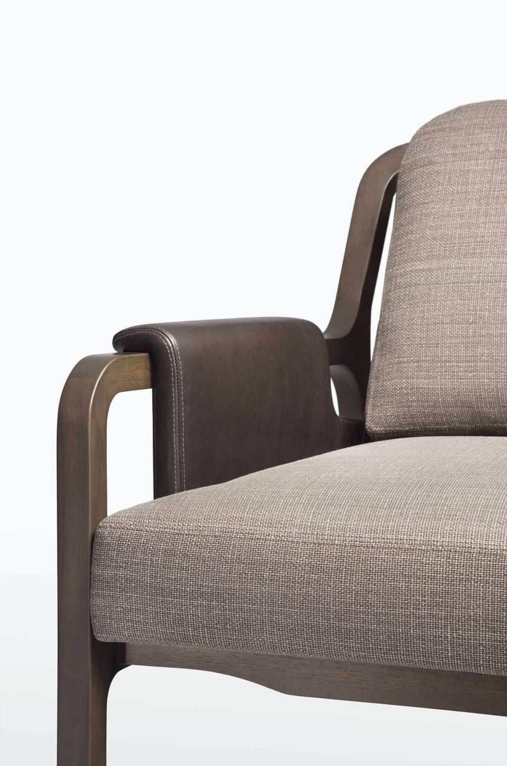 FERGUS LOUNGE CHAIR – FREEMAN GALLERY