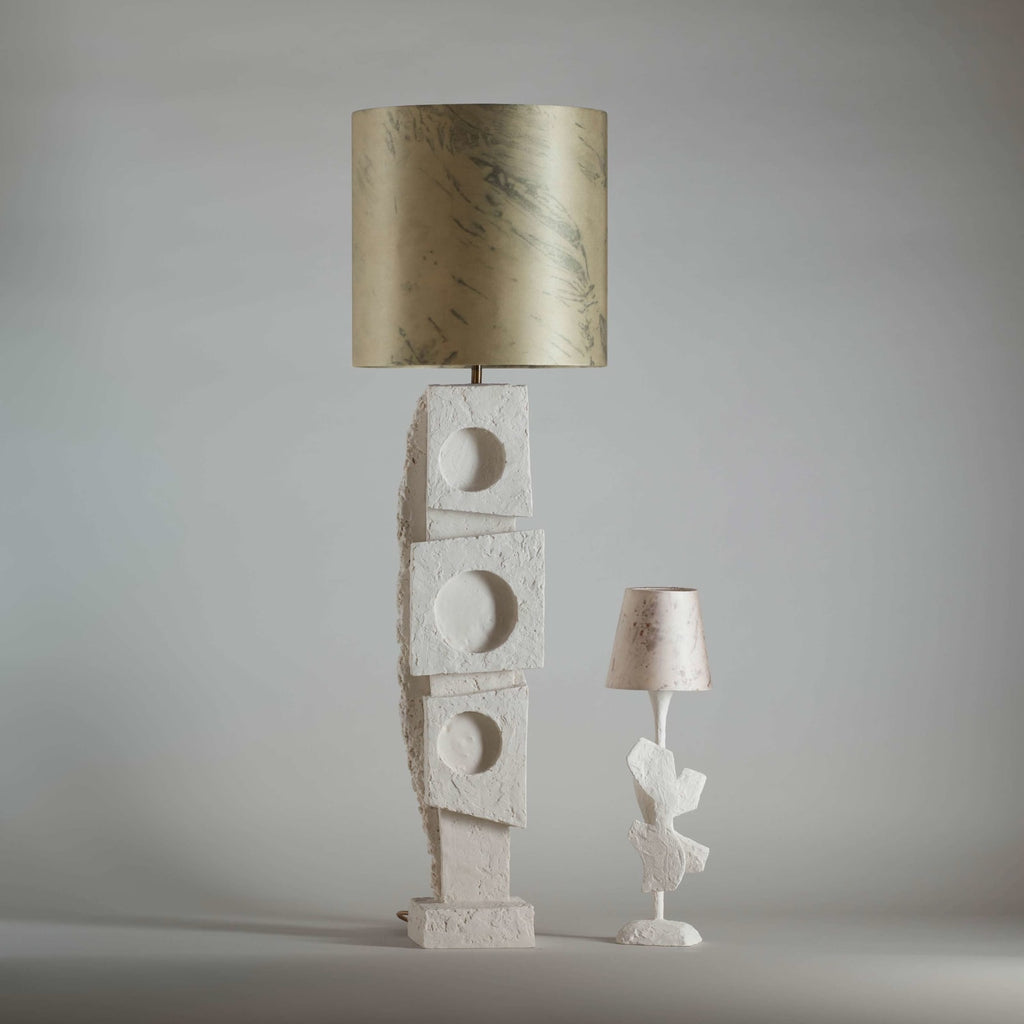 THE ORIGIN WHITE PLASTER TABLE LAMP – FREEMAN GALLERY